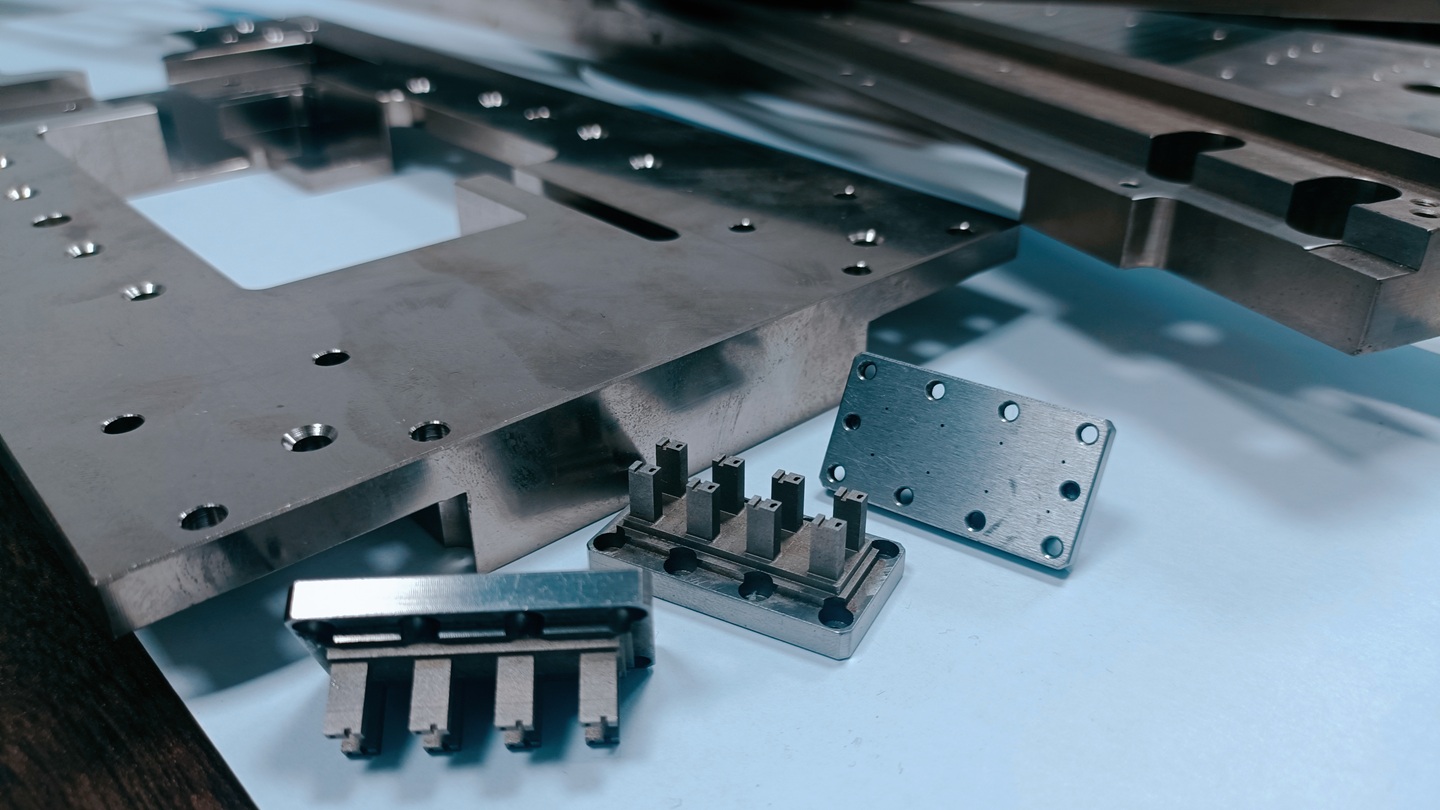 深圳市文晖宝科技有限公司 - 高精密半导体设备的零部件CNC加工 类型009(High-Precision Semiconductor ...